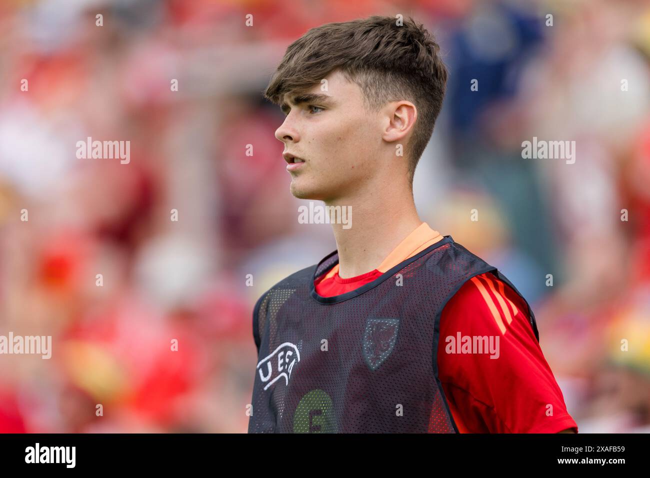 ALGARVE, PORTUGAL - 06 JUNE 2024: Wales' Charlie Crew during the ...