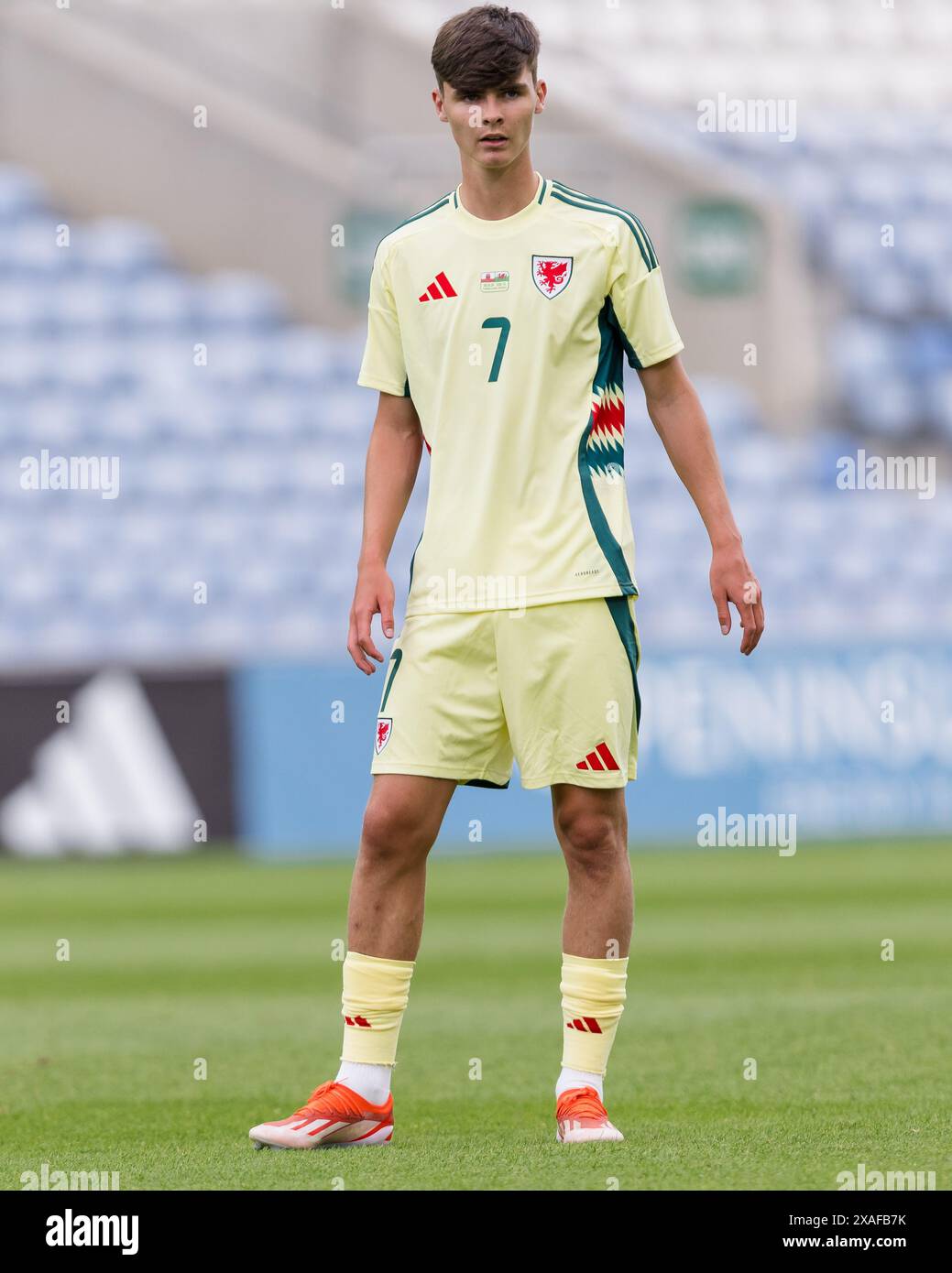 ALGARVE, PORTUGAL - 06 JUNE 2024: Wales' Charlie Crew during the ...