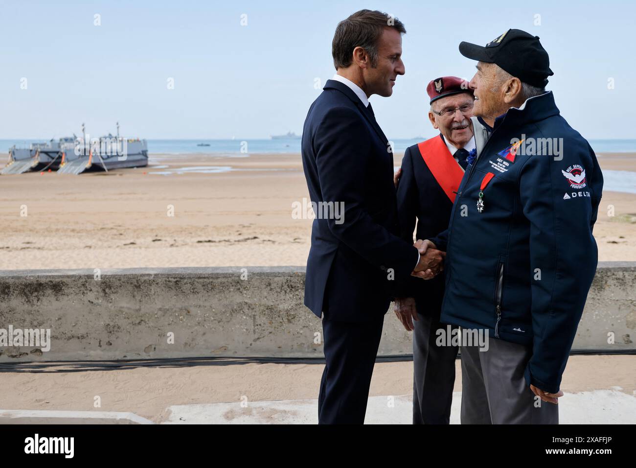 France's President Emmanuel Macron (L) meets with US WWII veteran Andy ...