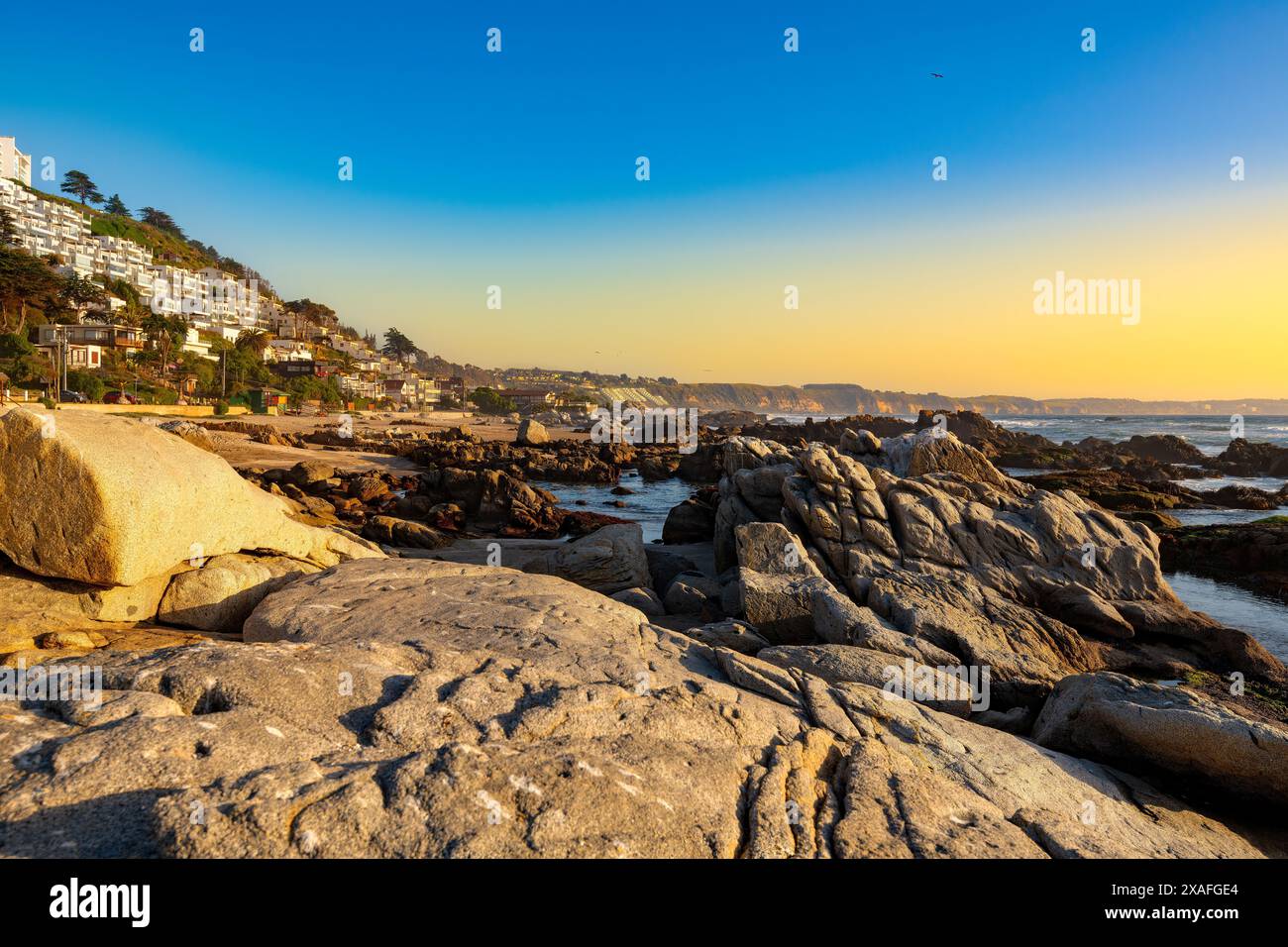 Panoramic view of the beach resort town of Maitencillo, V Region, Chile ...