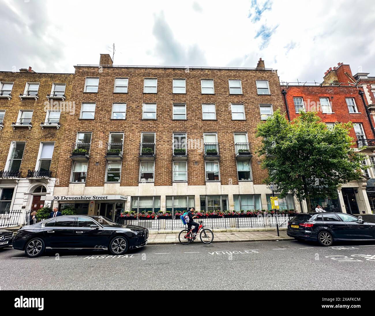 London the princess grace hospital hi-res stock photography and images ...