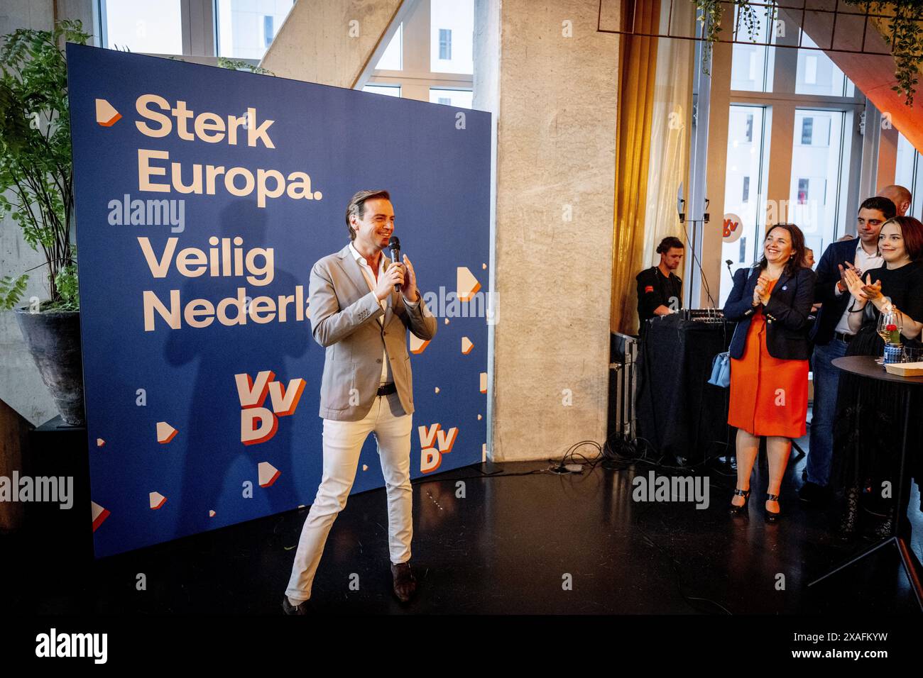 ROTTERDAM - VVD party leader Malik Azmani responds to the provisional ...