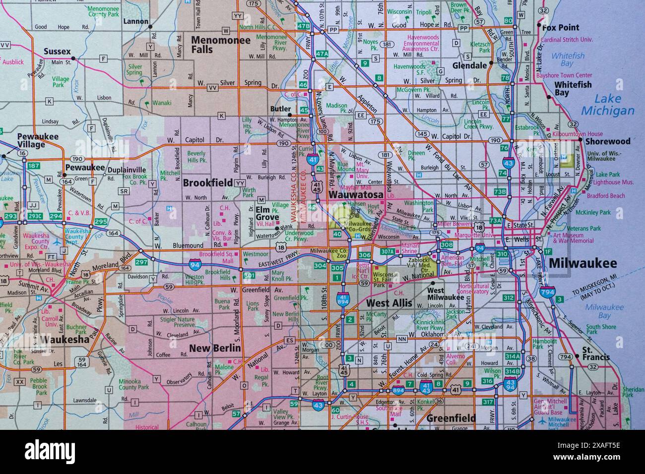 Road map of the greater Milwaukee, Wisconsin area and surrounding ...