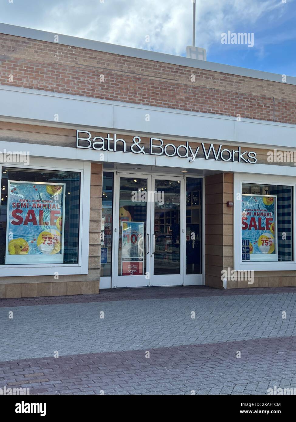 Exterior of Bath and Body Works store at Old Orchard Shopping Center in ...