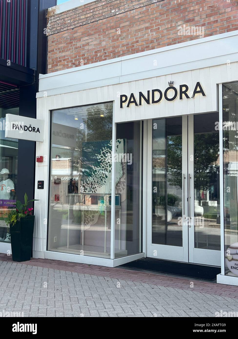 Entrance of Pandora retail store at Old Orchard Shopping Center in ...