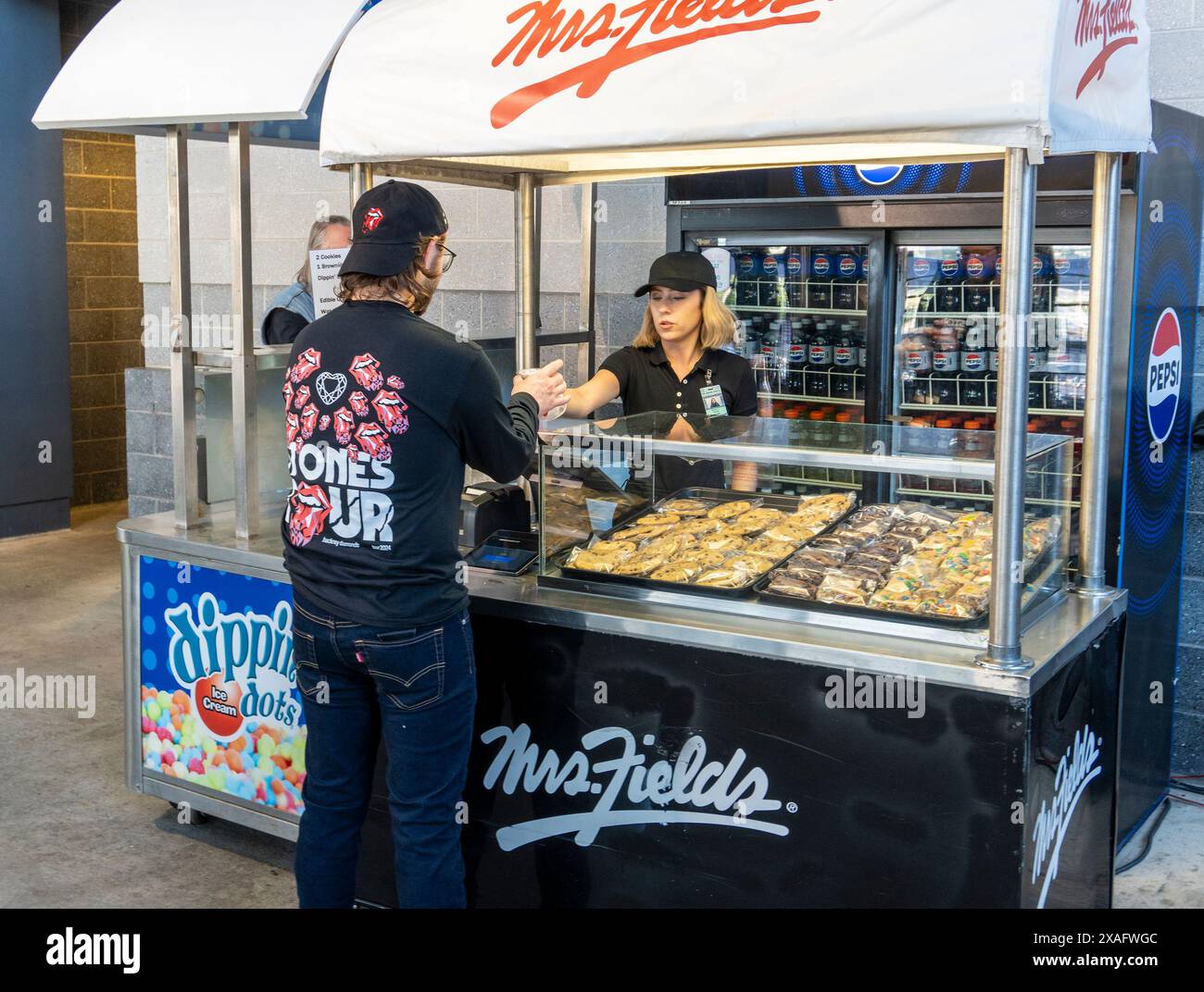 Concession food hi-res stock photography and images - Alamy