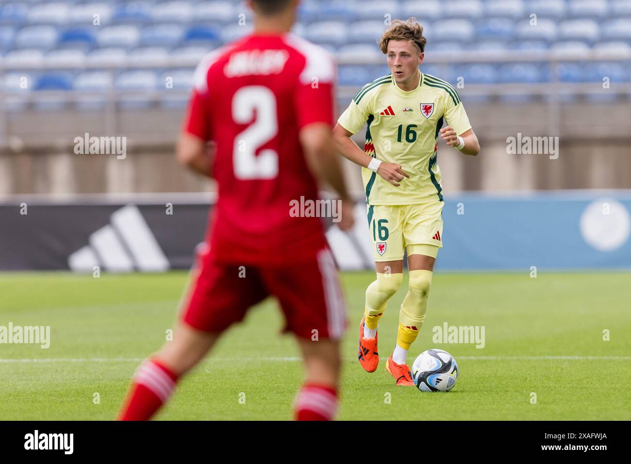 ALGARVE, PORTUGAL - 06 JUNE 2024: Wales' Charlie Savage during the ...