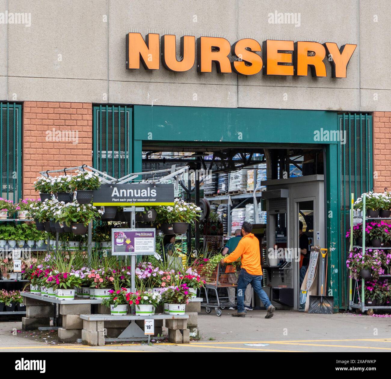 Does Home Depot Have A Garden Center