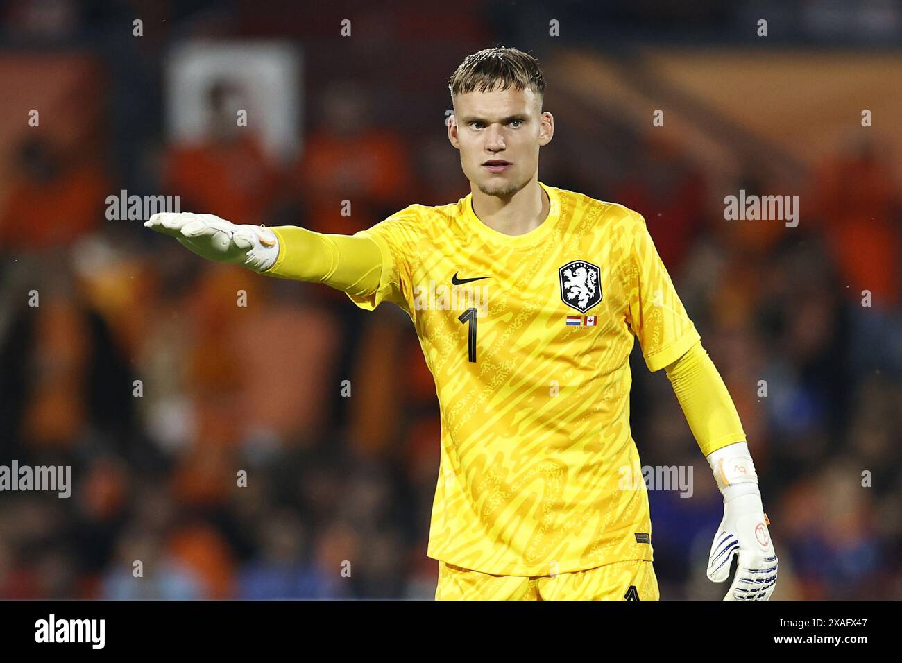 ROTTERDAM - Holland goalkeeper Bart Verbruggen during the friendly ...