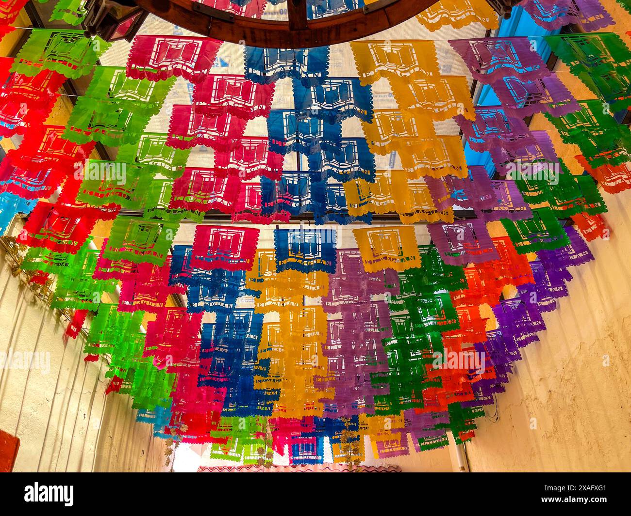 Papel picado decoracion hi-res stock photography and images - Alamy