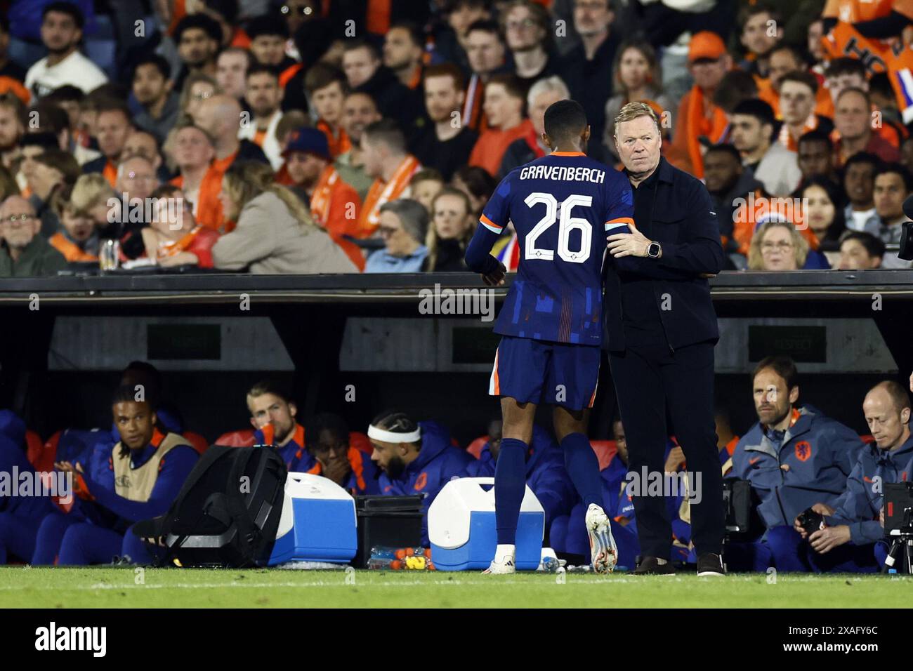 ROTTERDAM - (l-r) Ryan Gravenberch of Holland, Holland coach Ronald ...