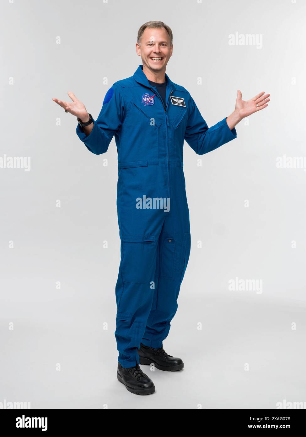 Houston, Texas, USA. 27th Oct, 2023. NASA astronaut and SpaceX Crew-9 Pilot Nick Hague poses for ...