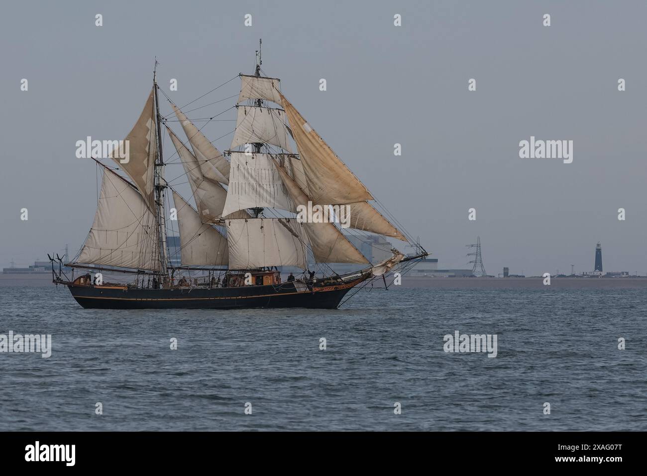 The Tres Hombres is the only trans-Atlantic sailing freighter without a ...
