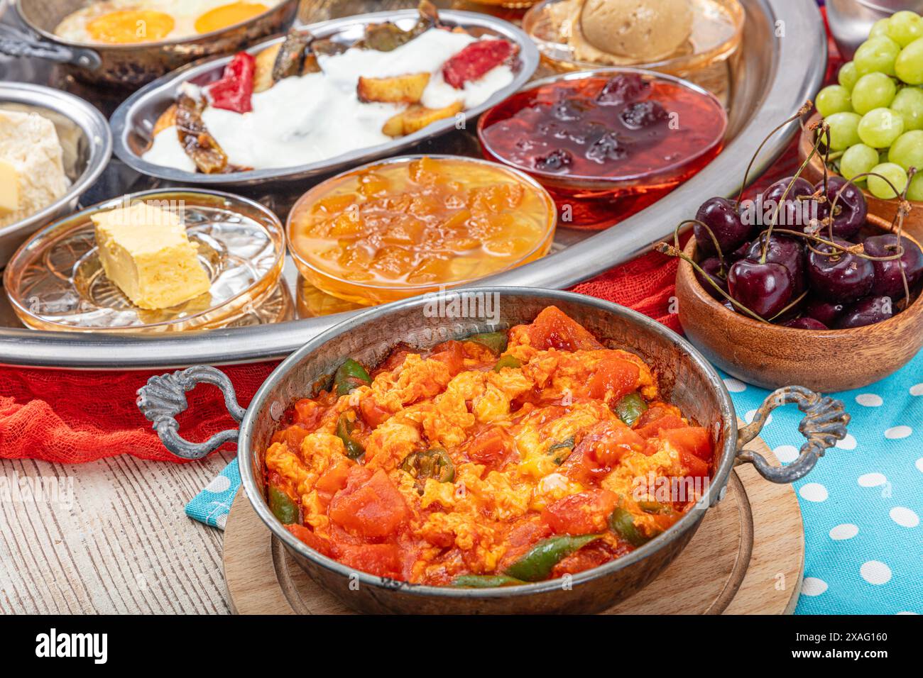 Traditional Turkish Breakfast Table (Serpme Kahvalti). Traditional ...
