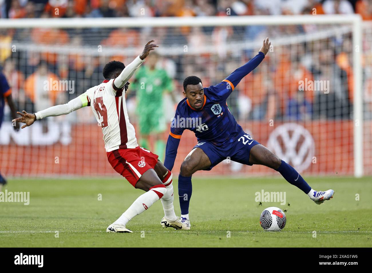 ROTTERDAM - (l-r) Alphonso Davies of Canada, Ryan Gravenberch of ...