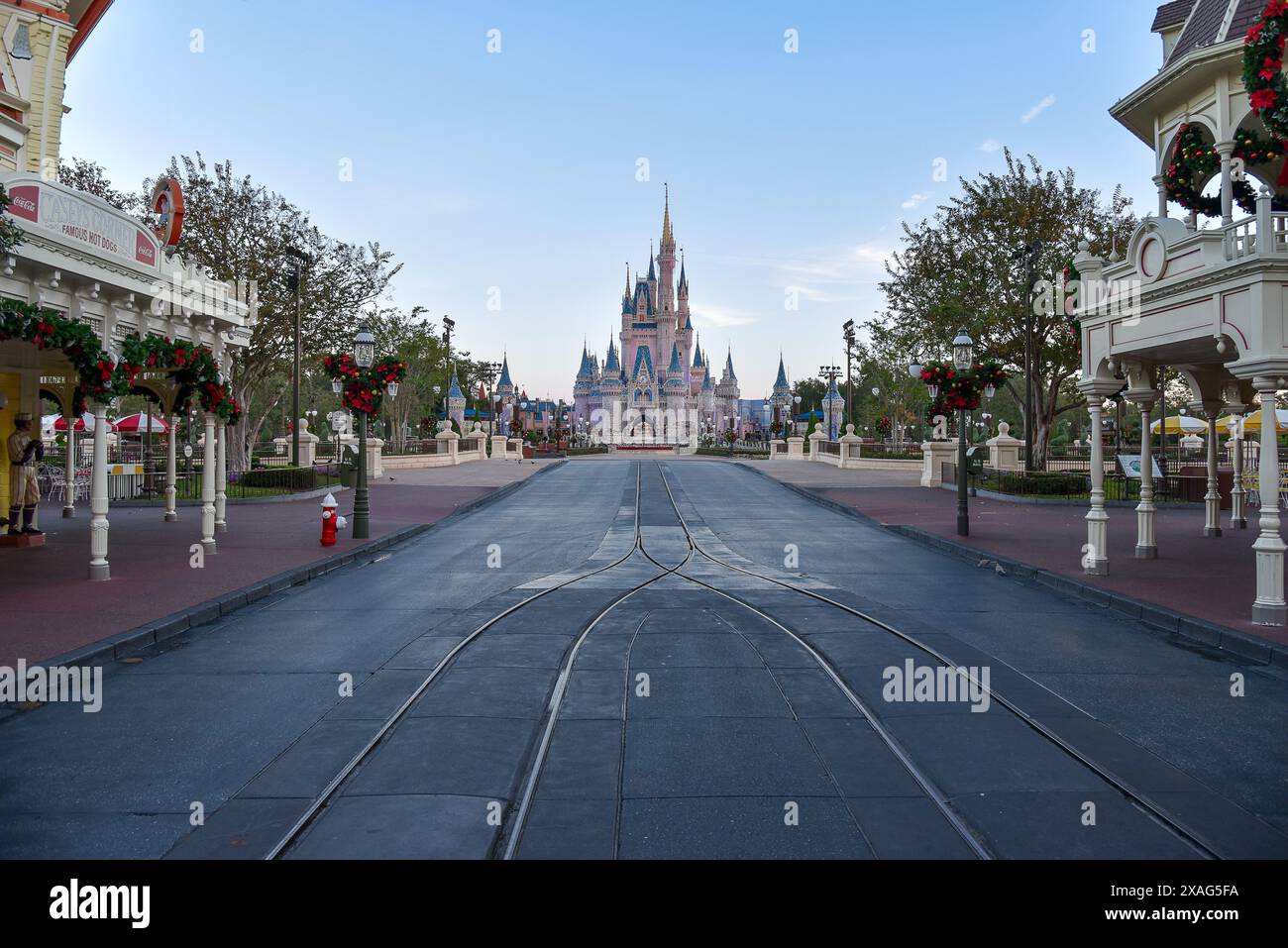 Cinderella castle hi-res stock photography and images - Alamy
