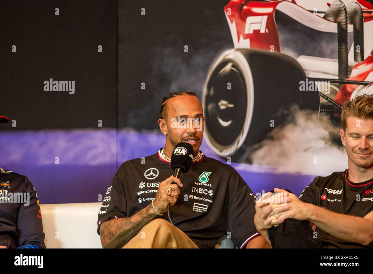 F1 drivers championship trophy hi-res stock photography and images - Alamy