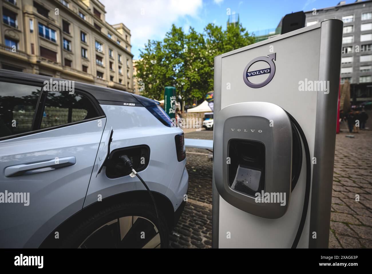 Volvo electric car hi-res stock photography and images - Alamy