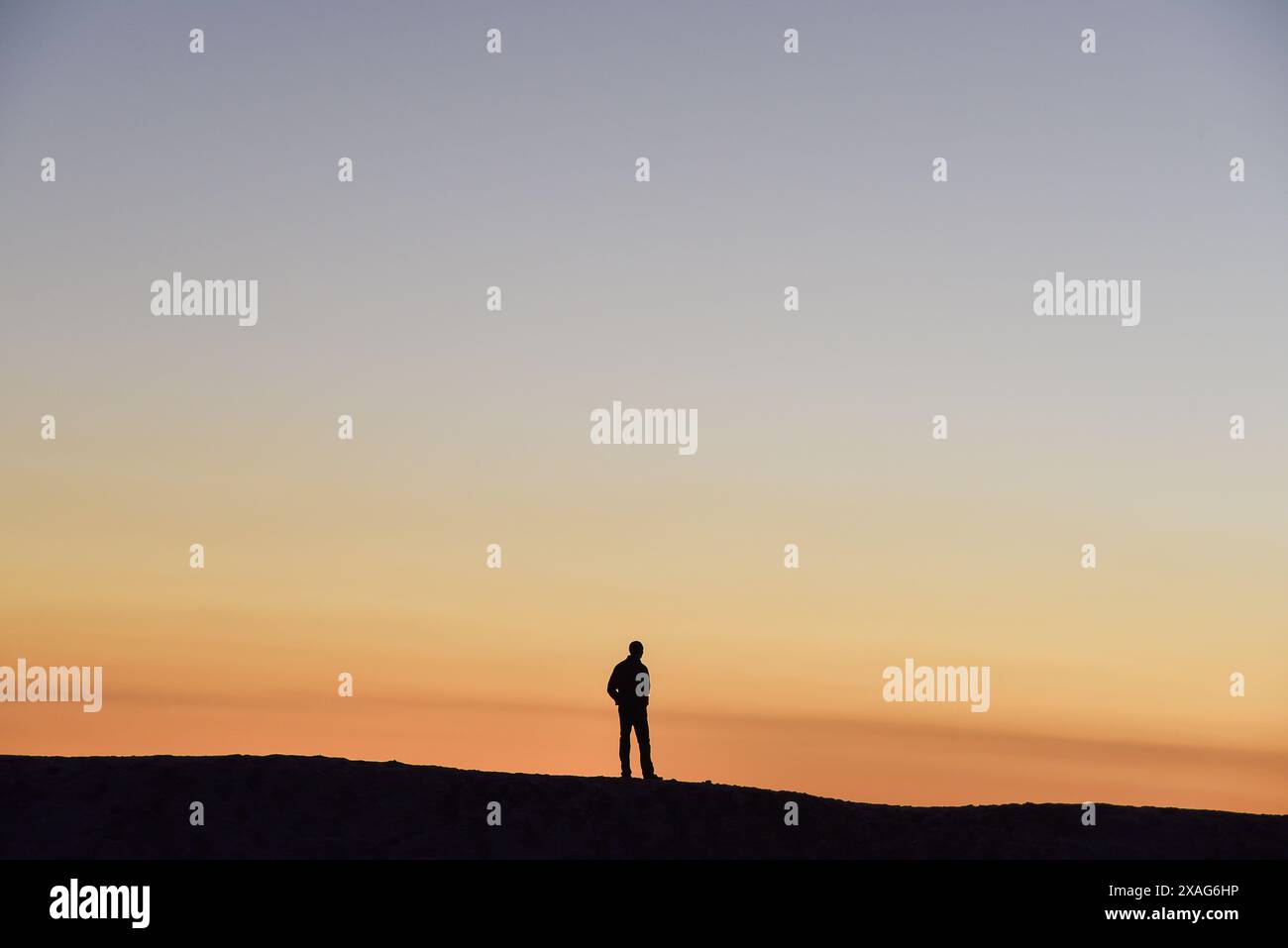 Sunset person thinking hi-res stock photography and images - Alamy