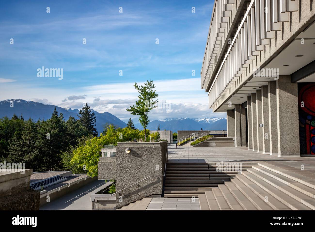 The Simon Frazer University Student Quad was designed by famous ...