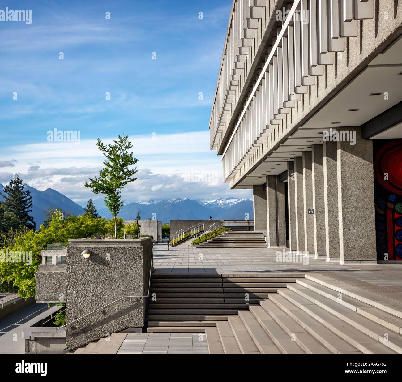 The Simon Frazer University Student Quad was designed by famous ...