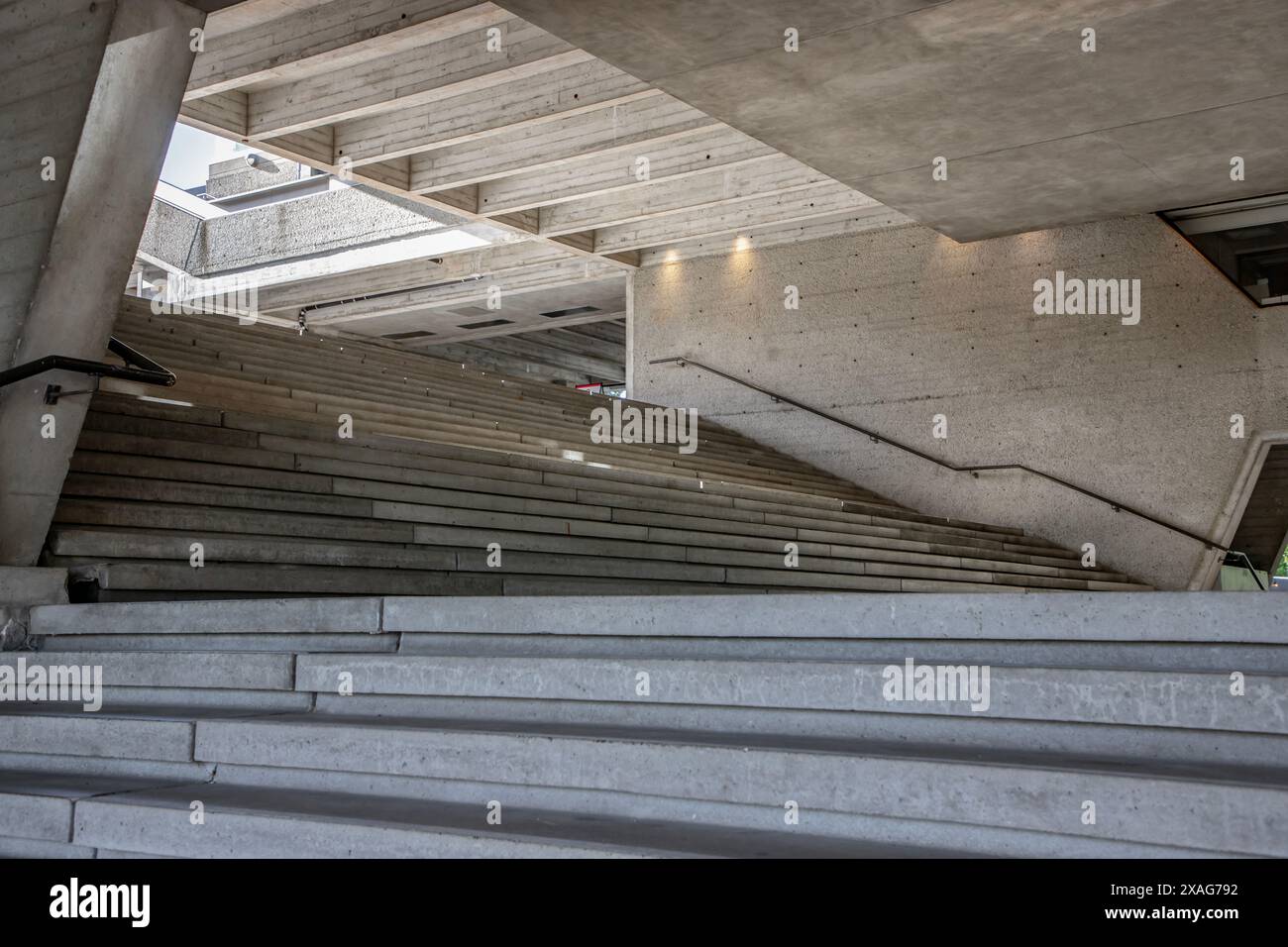 The Simon Frazer University Student Quad was designed by famous ...