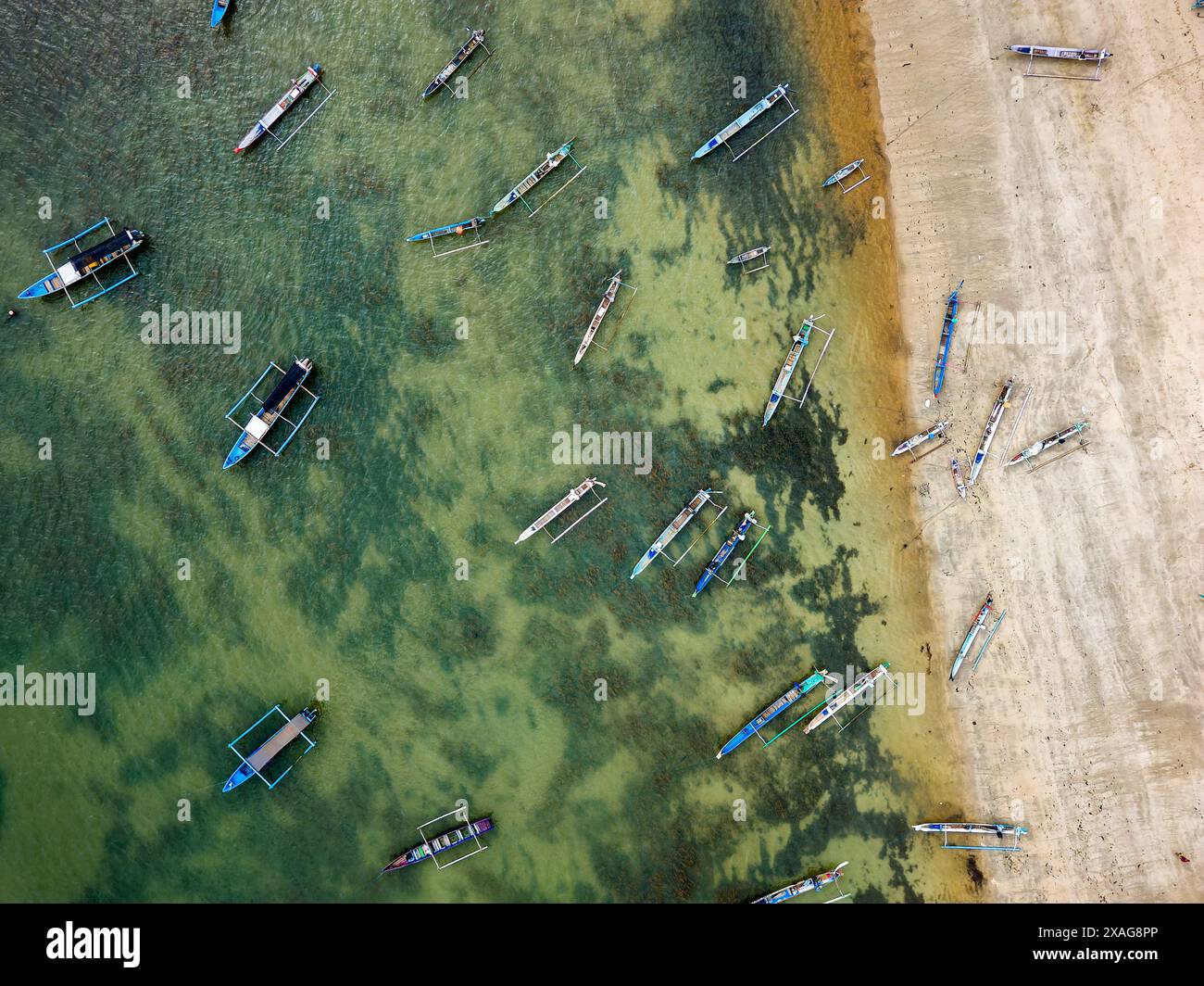 Aerial top down tourist boats hi-res stock photography and images - Alamy