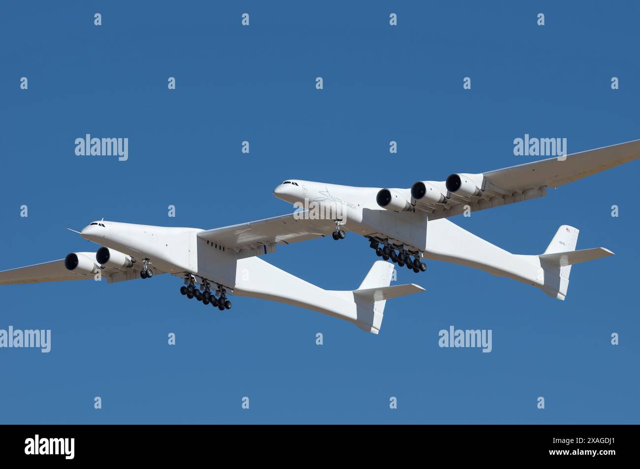Scaled composites stratolaunch hi-res stock photography and images - Alamy