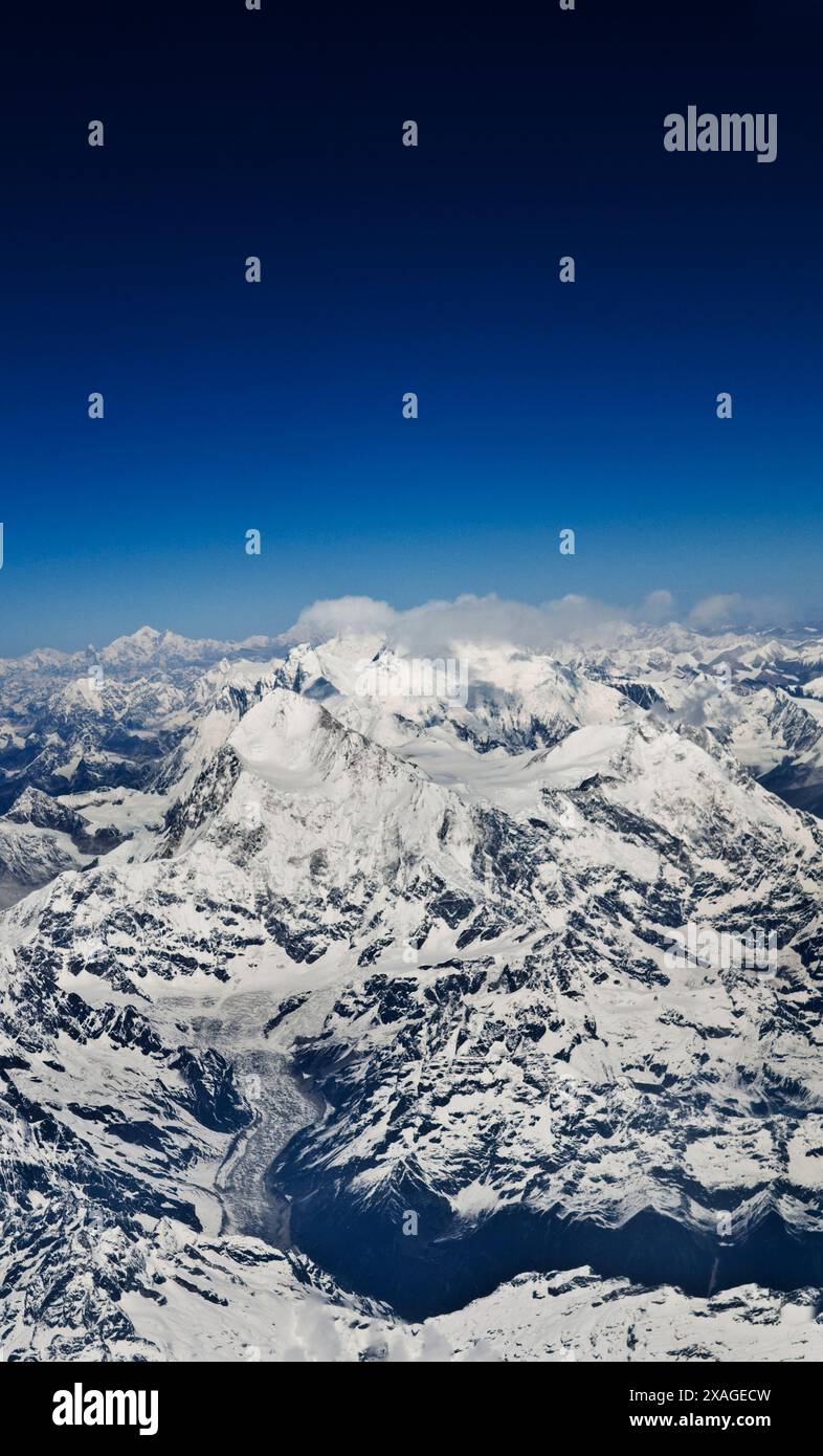 Mt everest aerial hi-res stock photography and images - Alamy