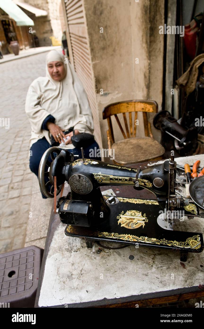 Woman singer machine hi-res stock photography and images - Alamy