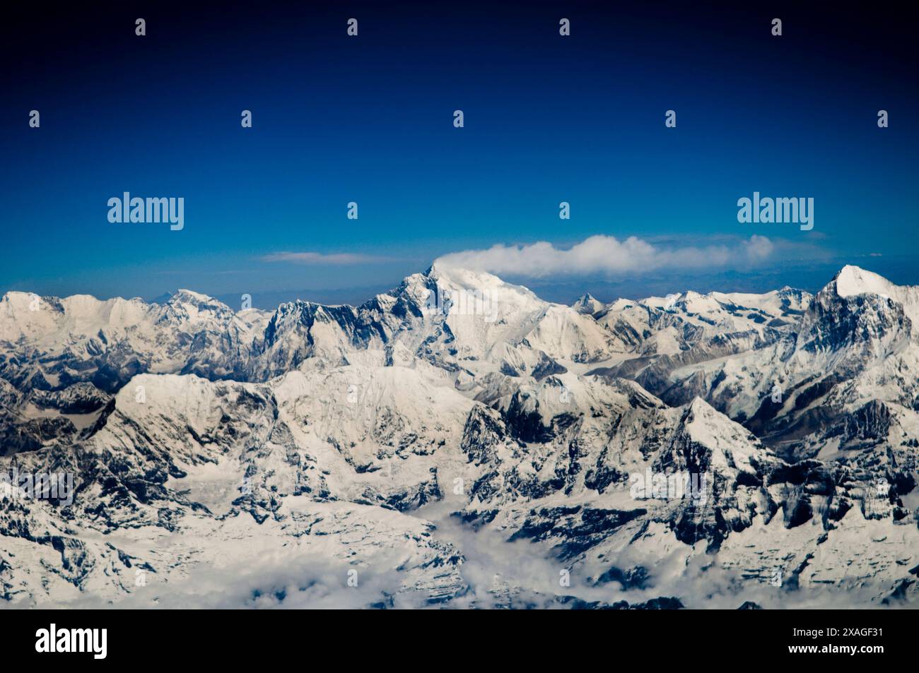 Mt everest aerial hi-res stock photography and images - Alamy