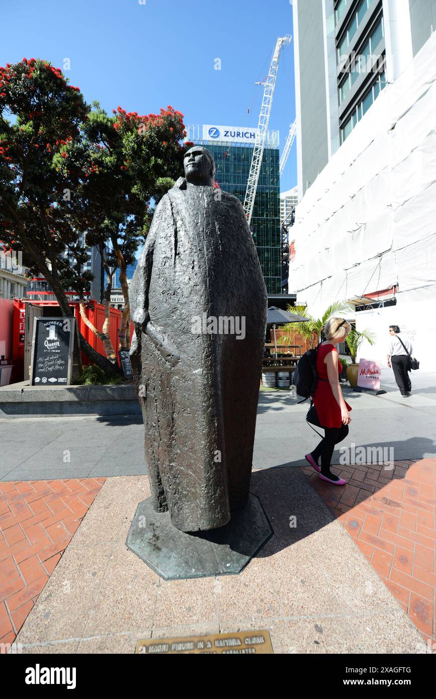 Maori statue hi-res stock photography and images - Alamy