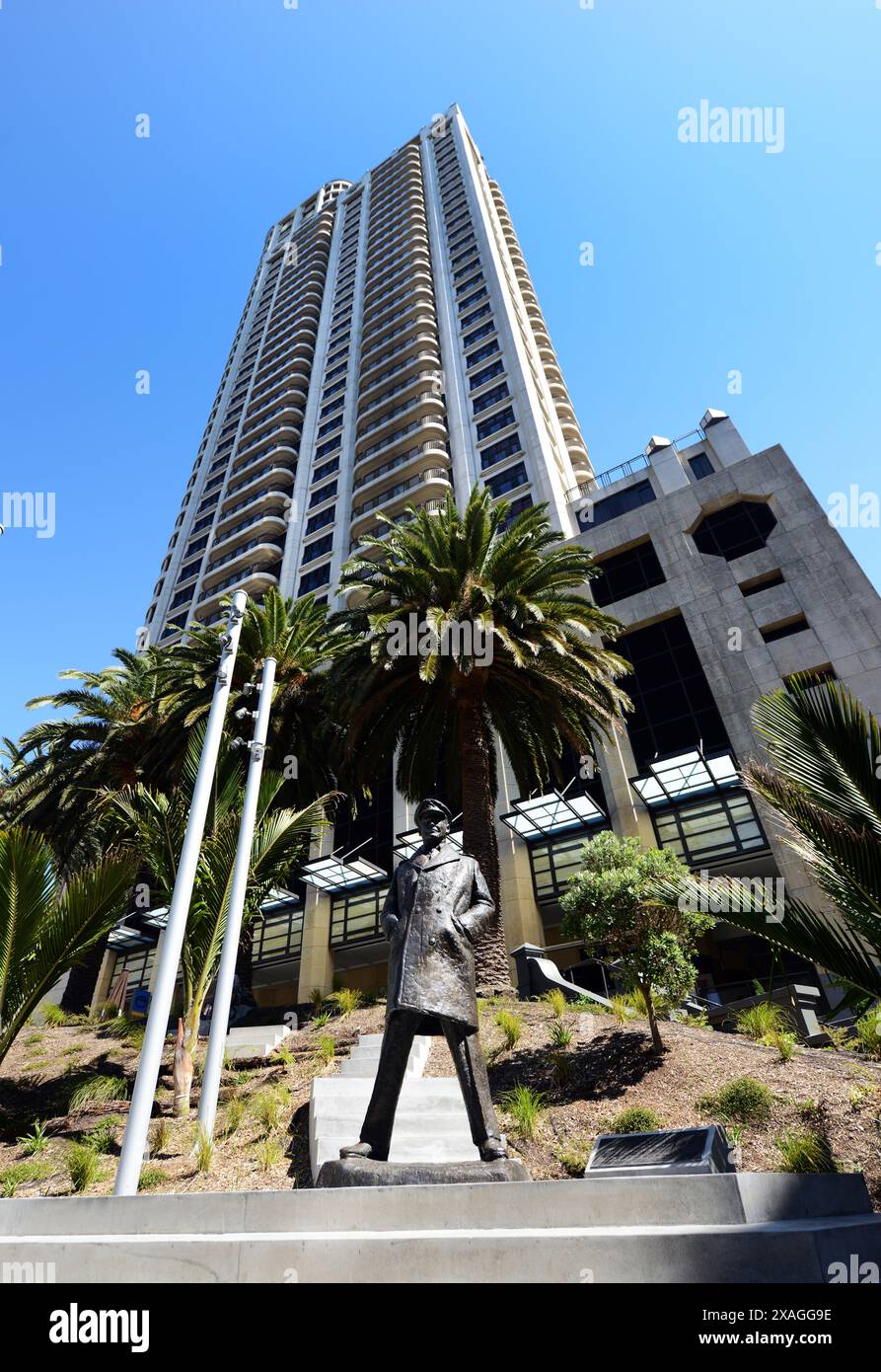 Lord auckland statue hi-res stock photography and images - Alamy