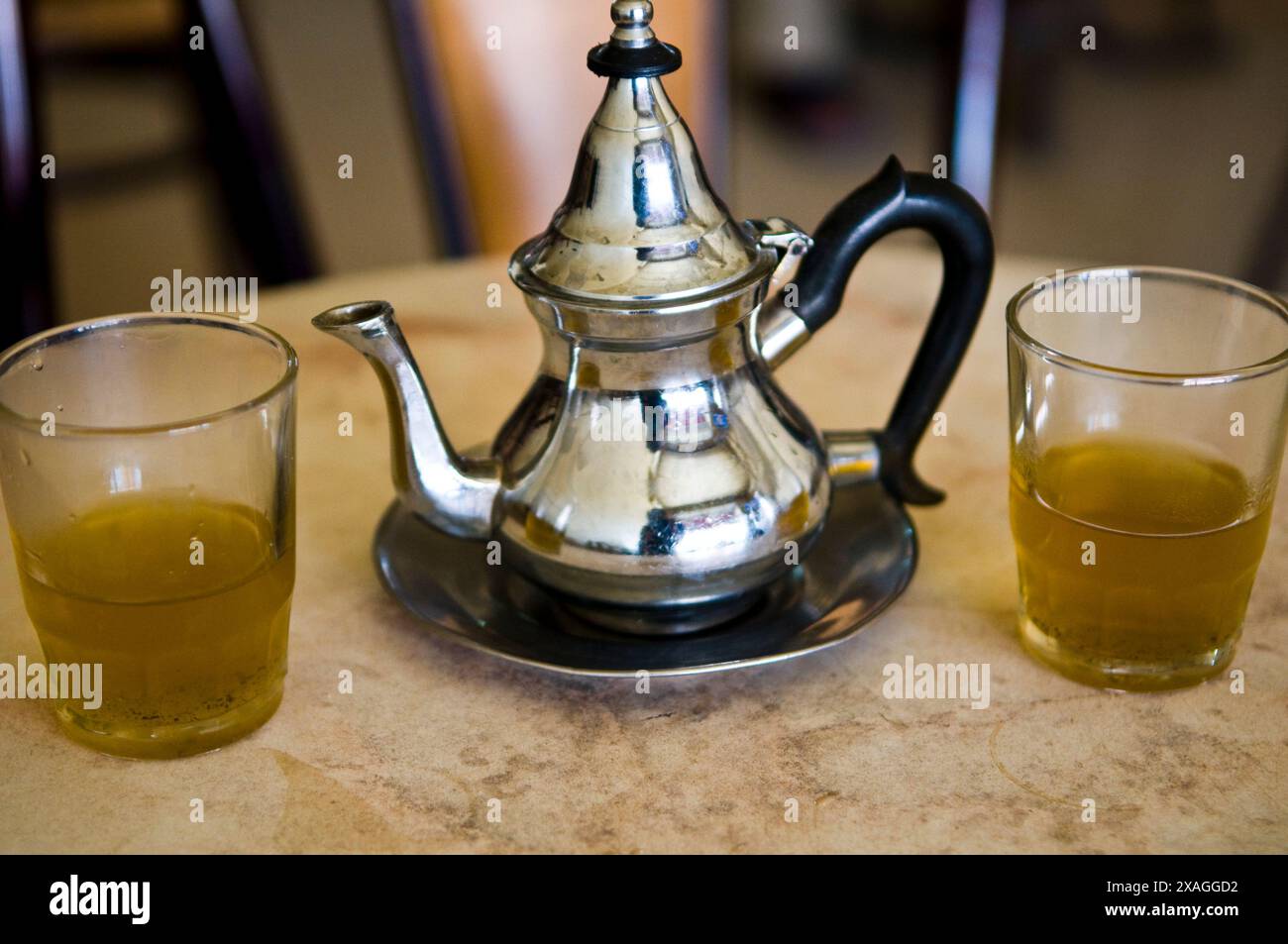 A pot of Moroccan mint tea. Marrakesh, Morocco Stock Photo - Alamy