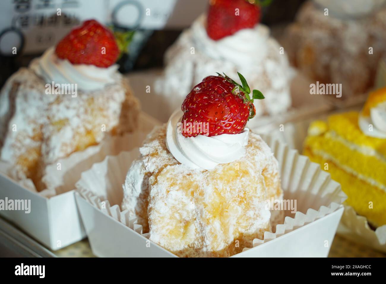 Strawberry cake in bakery hi-res stock photography and images - Alamy