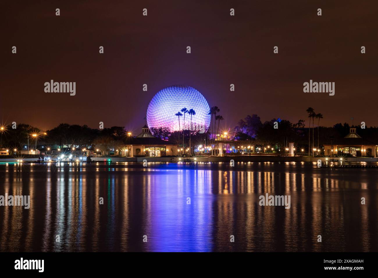 Walt disney epcot night view hi-res stock photography and images - Alamy