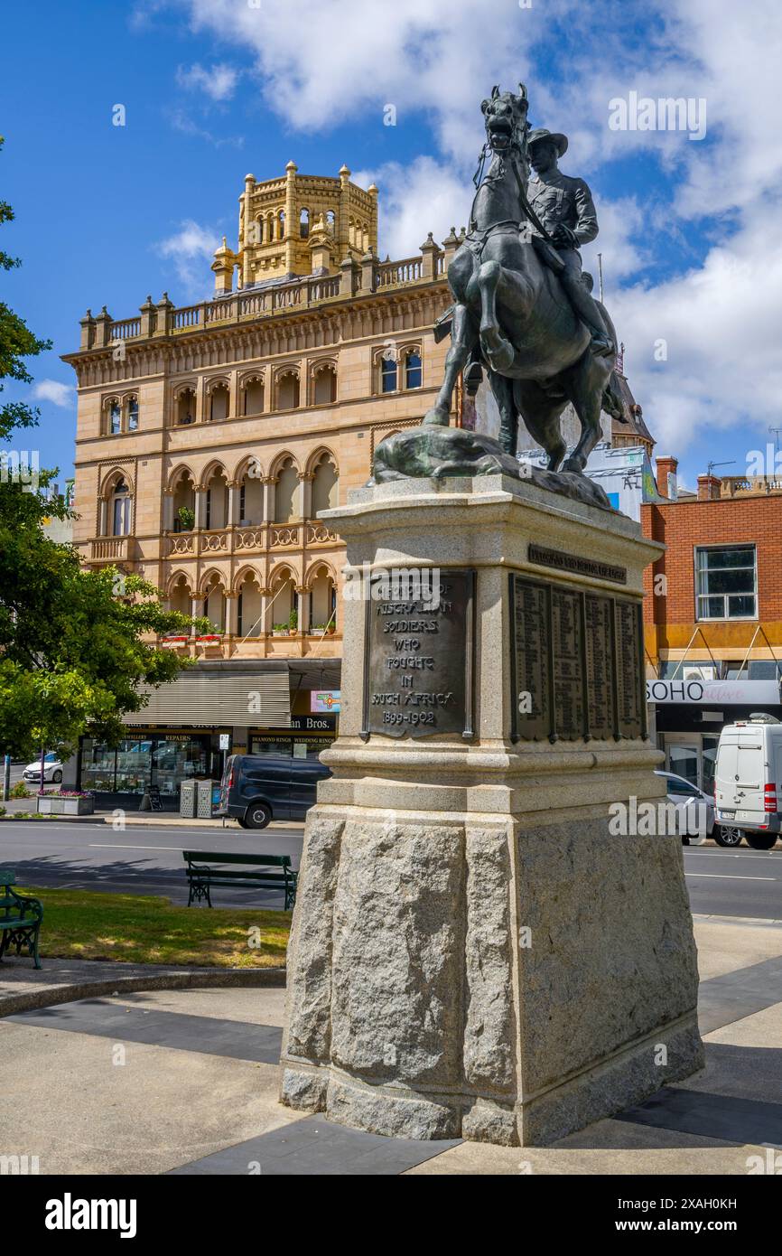 Sculpture of Sergeant James Rogers VC rescuing a British soldier ...