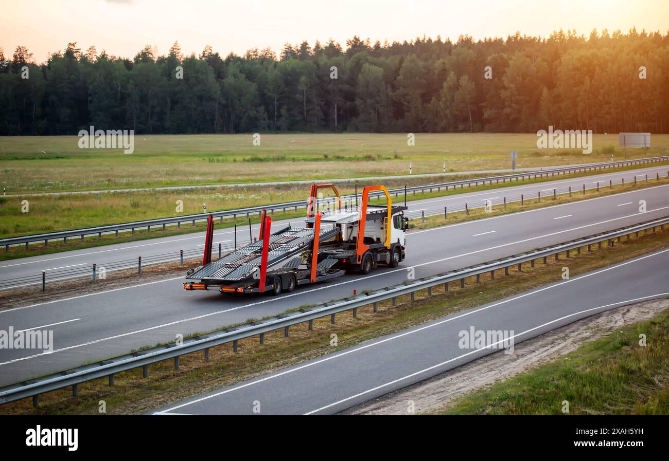 Modern tractor in the new forest hi-res stock photography and images ...