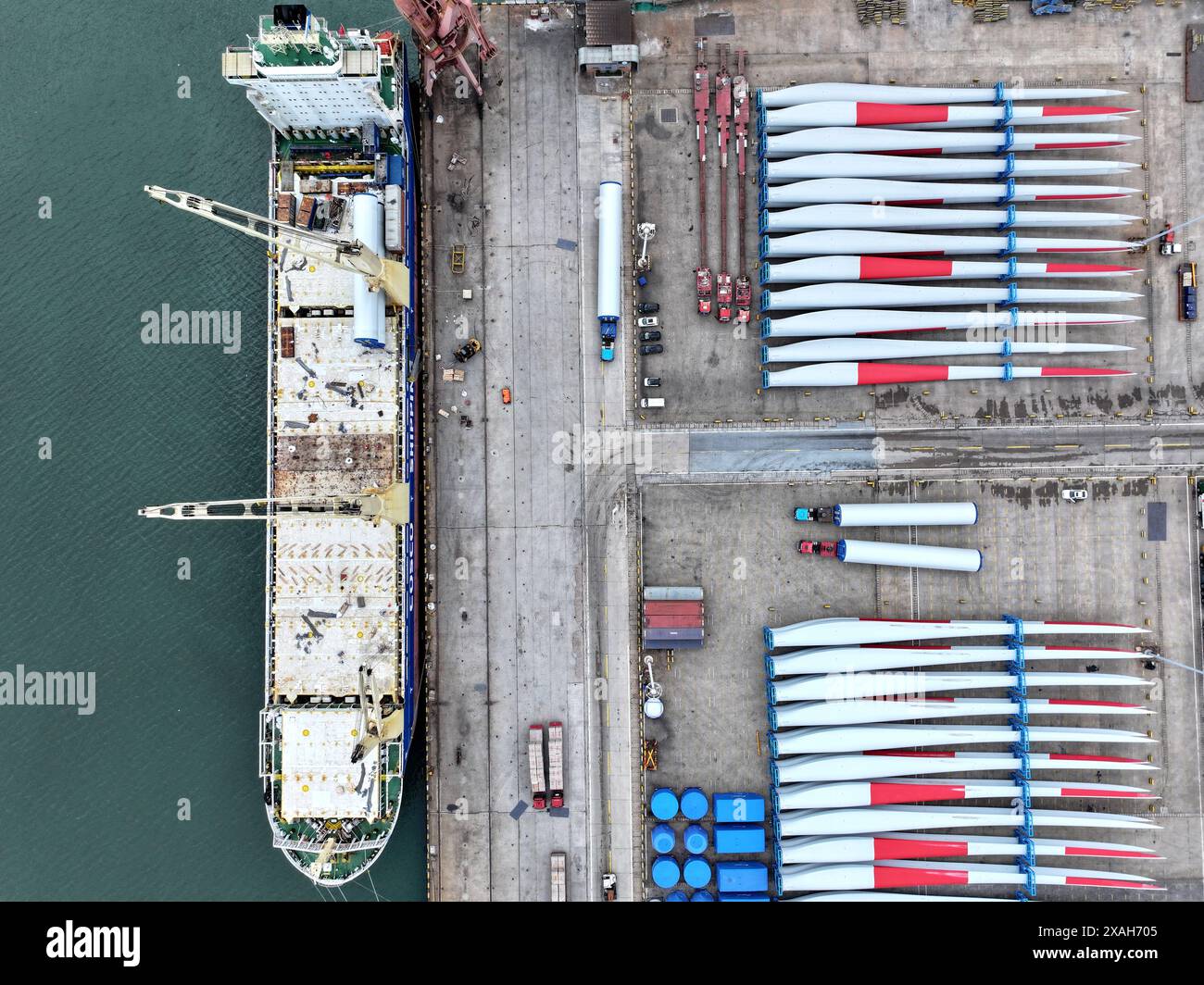 LIANYUNGANG, CHINA - JUNE 7, 2024 - An ocean ship loads wind power ...