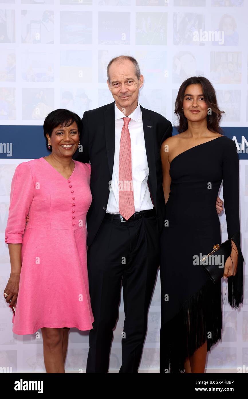 Bertelsmann Party 2024 - Roter Teppich Shobna Mohn, Christoph Mohn and ...