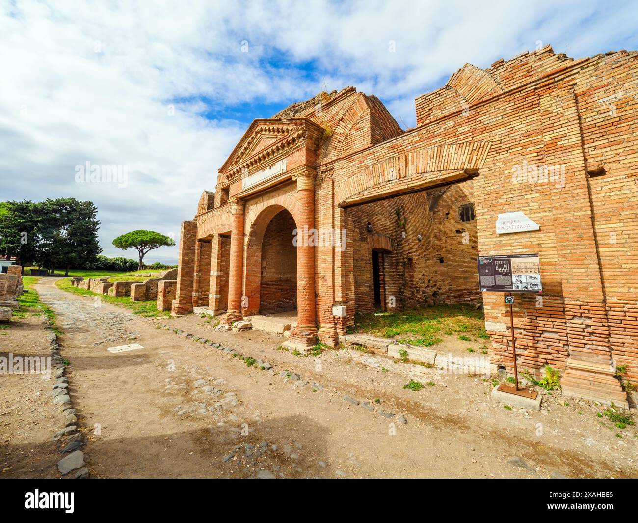 Horrea Epagathiana et Epaphrodithiana - Thanks to the inscription still ...