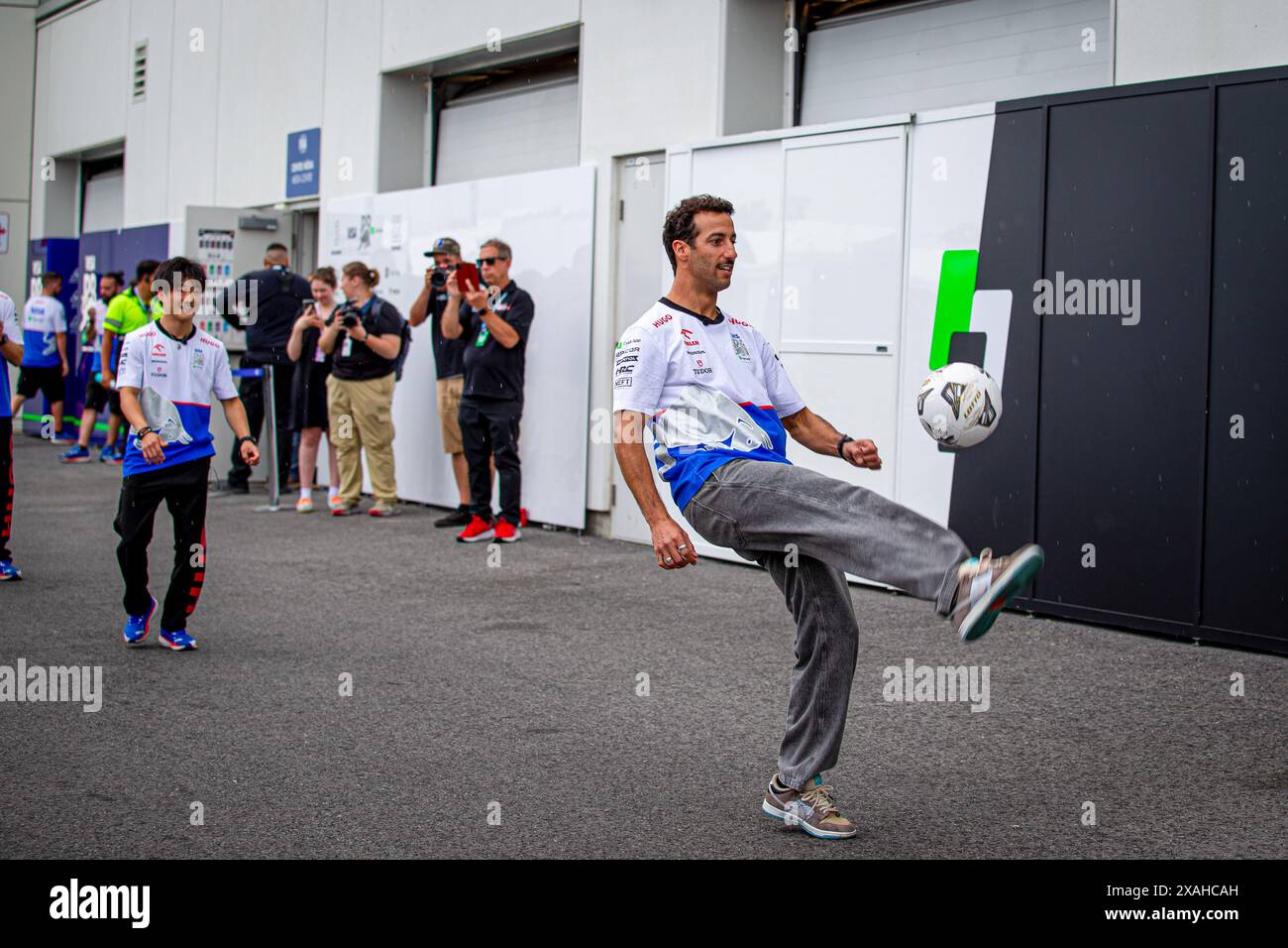 Daniel Ricciardo (AUS) - Visa Cash App RB F1 Team - RB VCARB01 - Honda ...