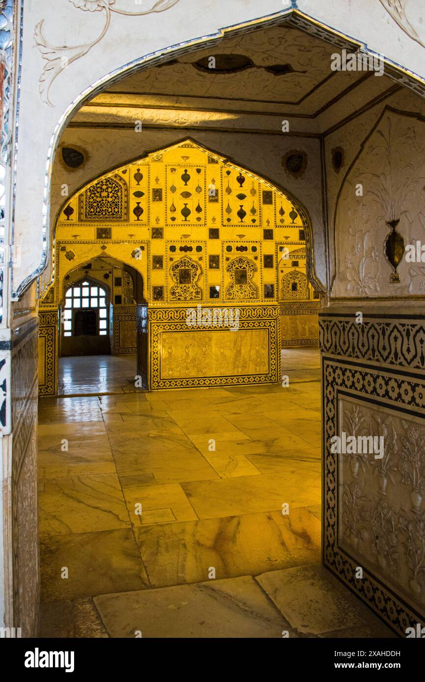 Indian mughal glass hi-res stock photography and images - Alamy