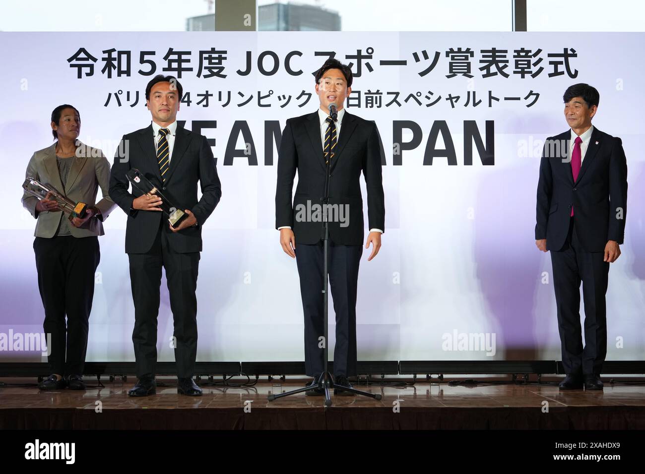 (L-R) Yoshinori Shiota, Toi Suzuki, JUNE 6, 2024 : JOC Sports Awards ...