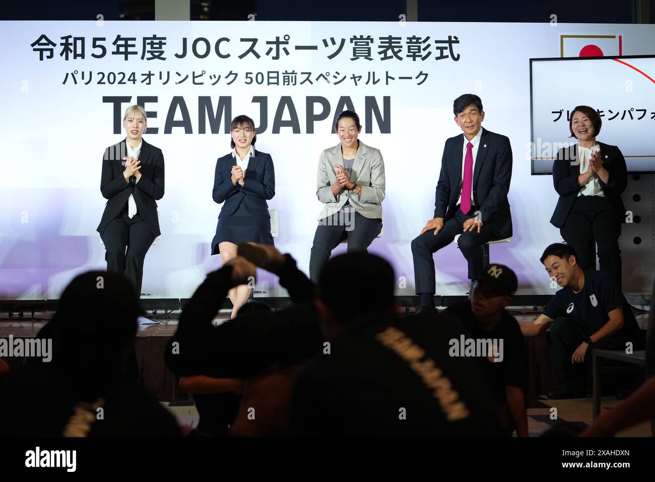 (L-R) Misaki Emura, Kaori Sakamoto, Yukiko Ueno, Mitsugi Ogata, Ayumi ...