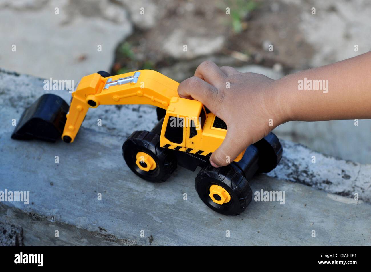 Children excavation hi-res stock photography and images - Alamy