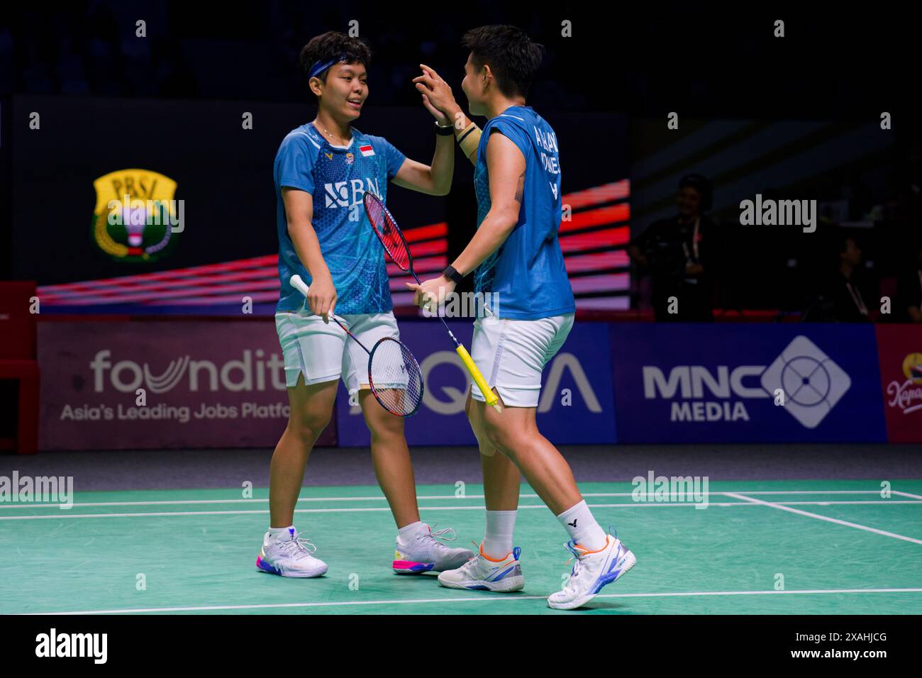 Apriyani Rahayu (R) and Siti Fadia Silva Ramadhanti of Indonesia in ...