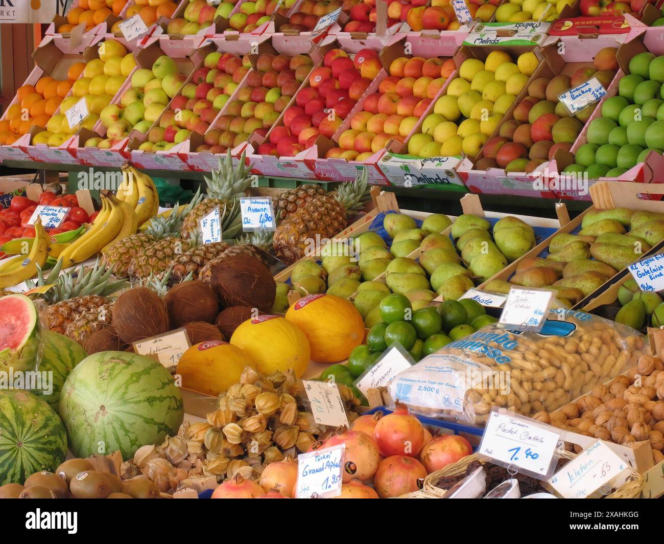 Marktstand mit hi-res stock photography and images - Alamy
