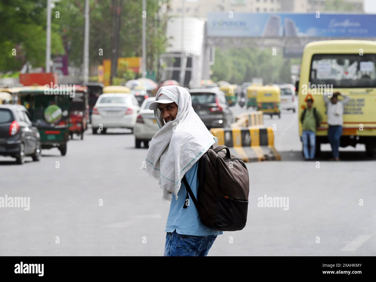 NOIDA, INDIA - JUNE 5: Visitors brave the heat Wave during a hot summer ...