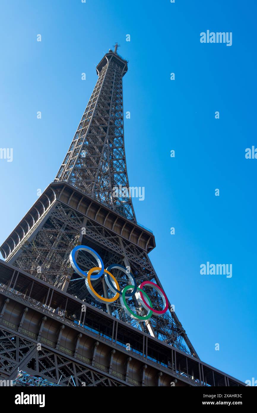 Famous host hi-res stock photography and images - Alamy